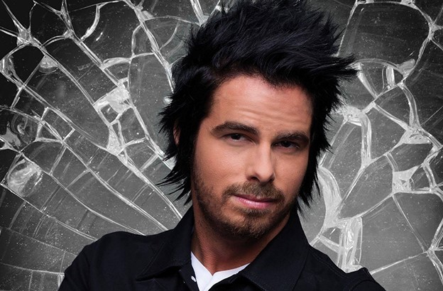 Une première tournée surprenante et audacieuse pour Alex Roof - L ...