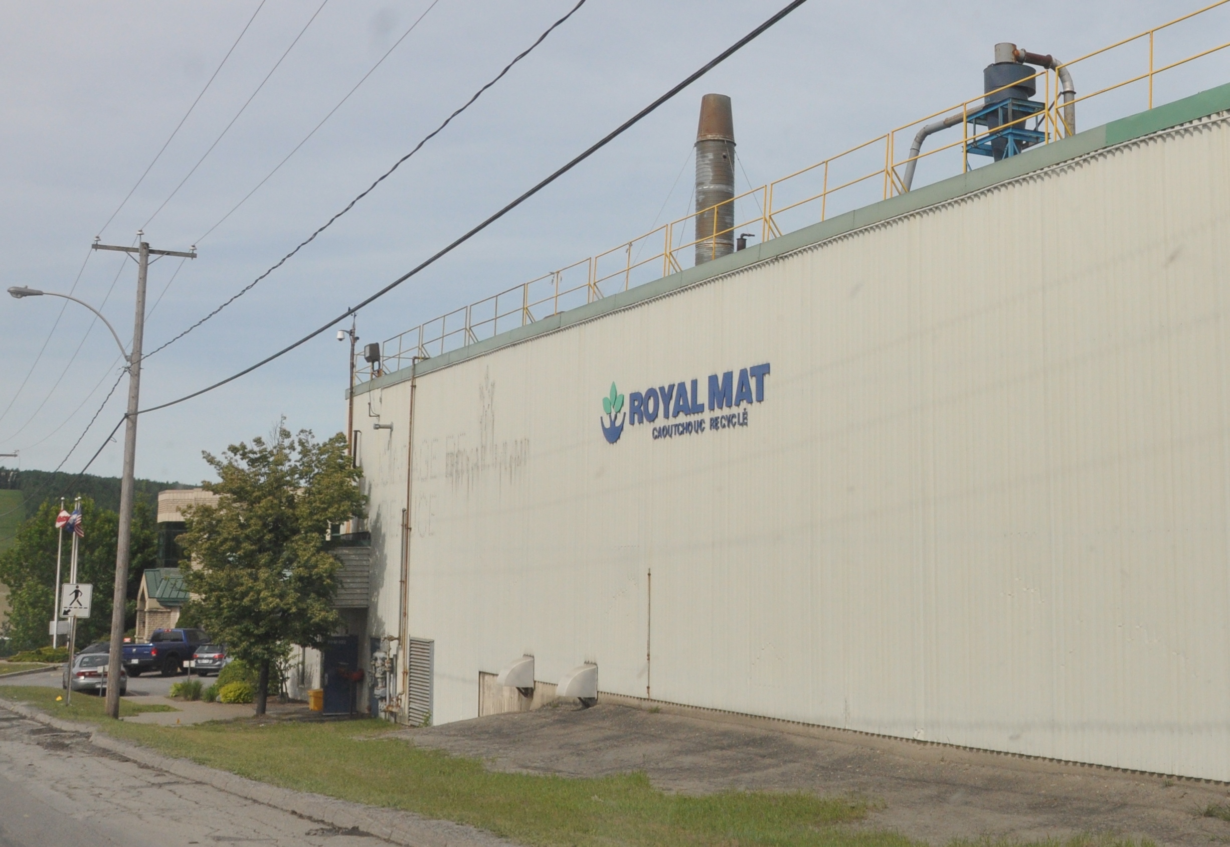 Incendie chez Royal Mat - L’Éclaireur Progrès