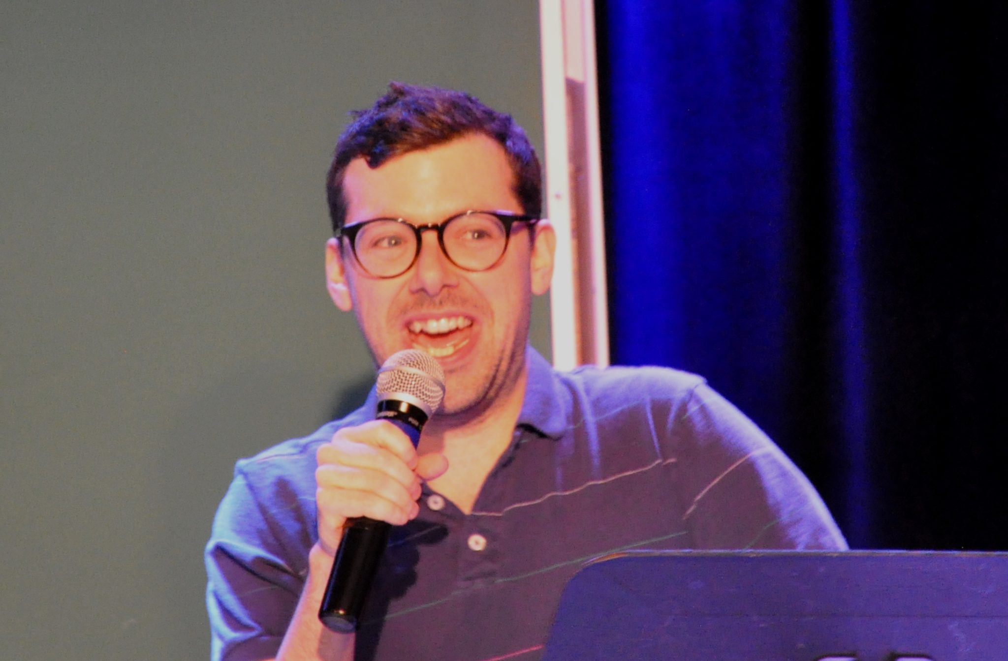 Simon Boulerice: un auteur coloré et touche-à-tout en conférence au ...