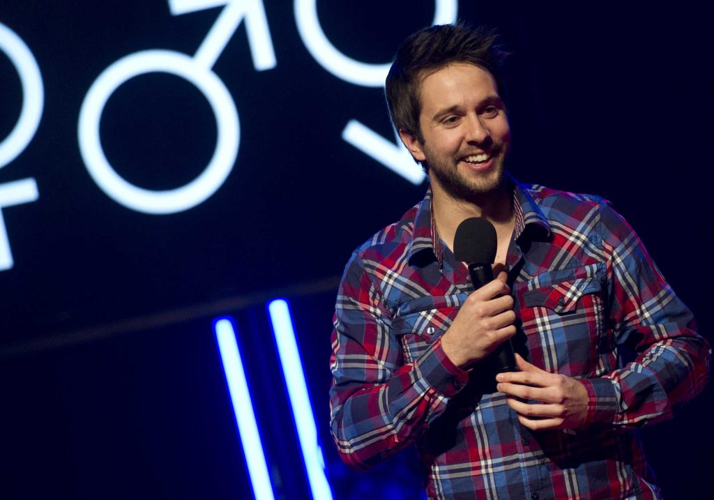 L’humoriste Alexandre Barrette se moque de la SAQ - L’Éclaireur Progrès