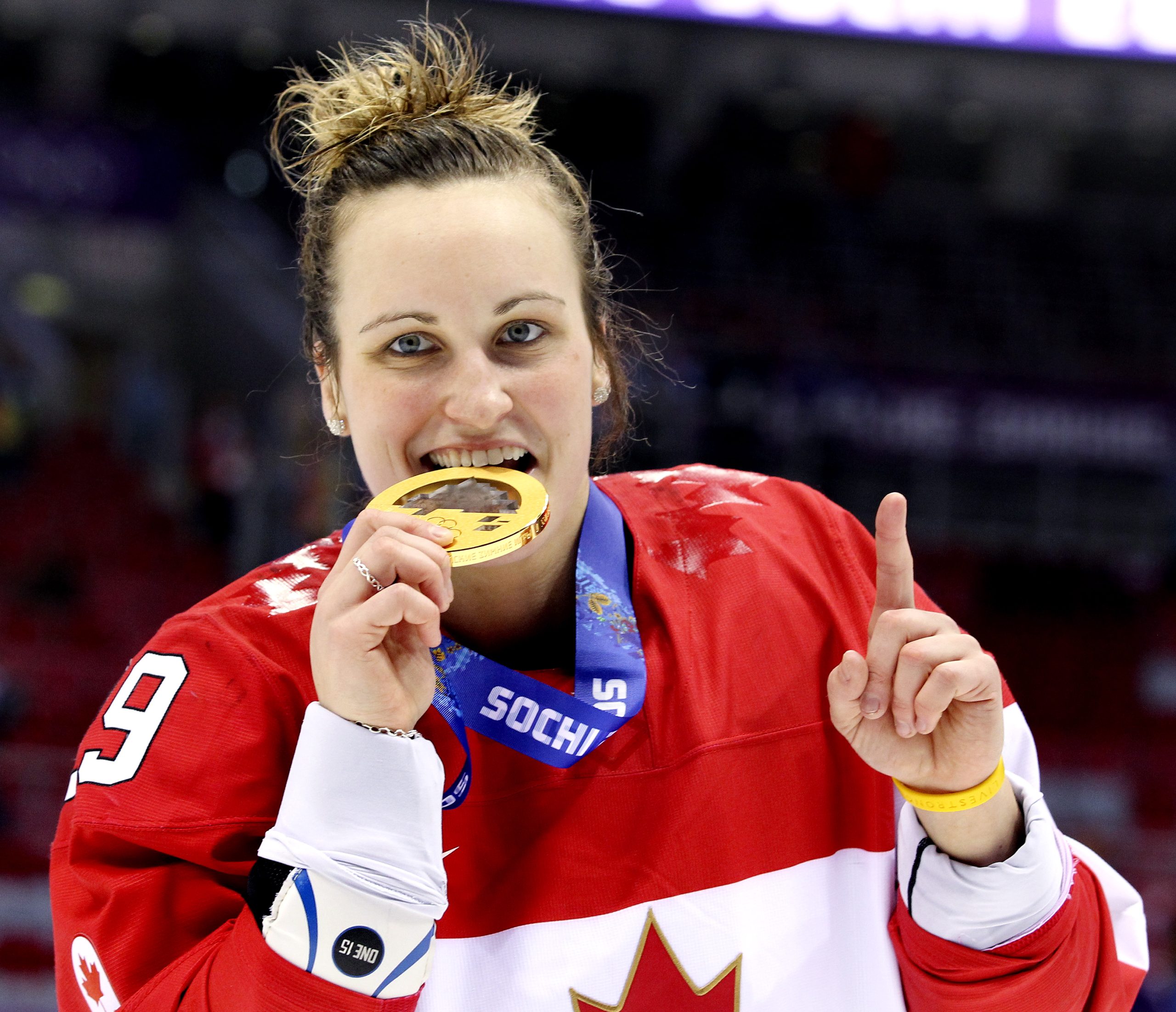 Marie-Philip Poulin a marqué le hockey de la décennie 2010 - L ...