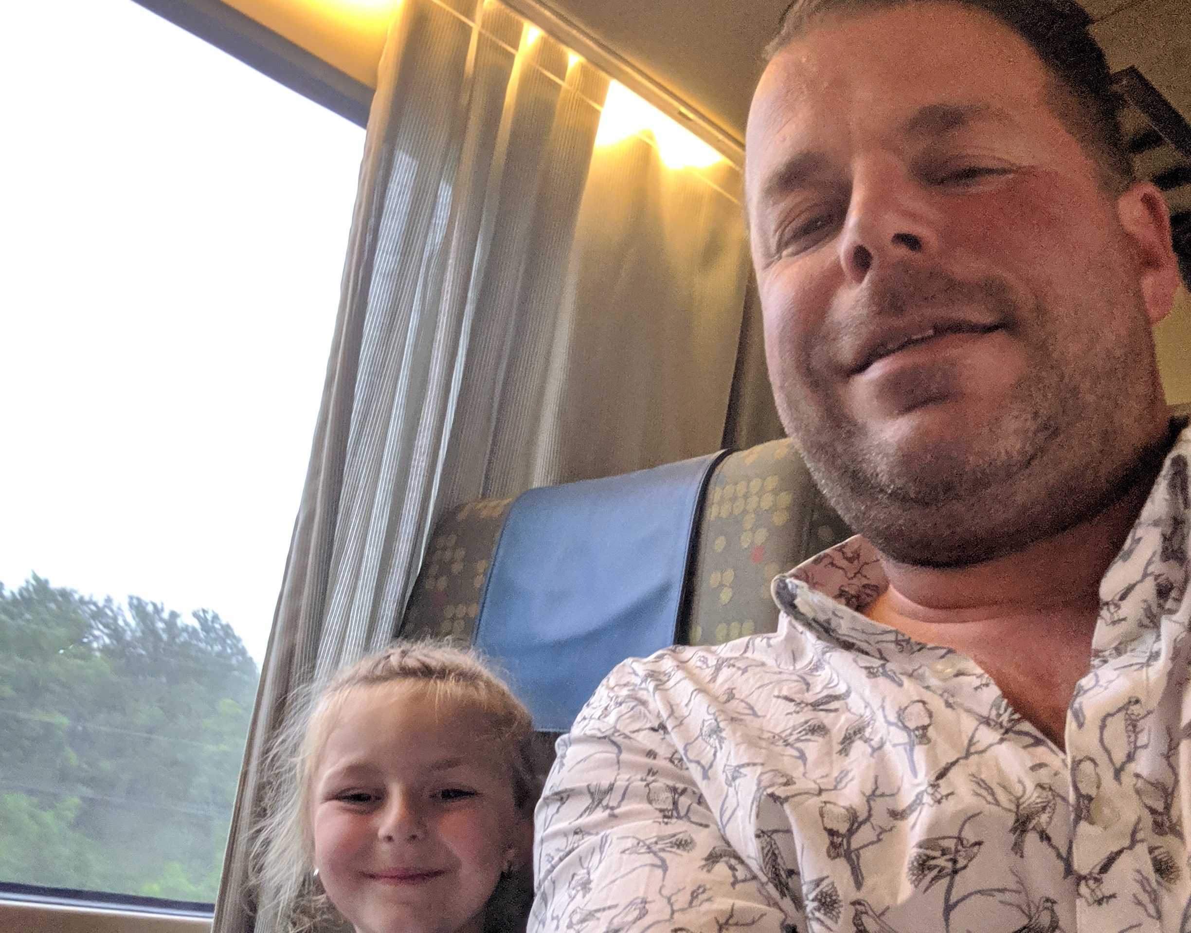 Un père de famille se demande si le retour de sa fille à l'école est ...