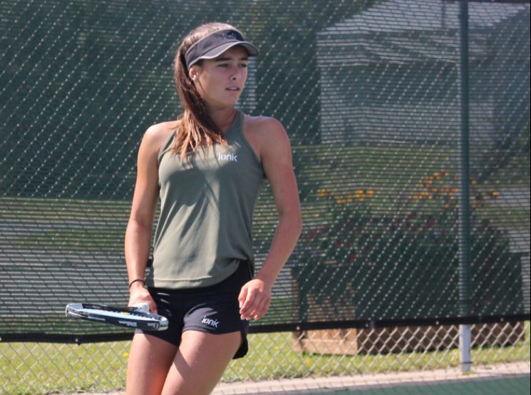 Alizée Poulin cumule les victoires aux championnats juniors canadiens ...