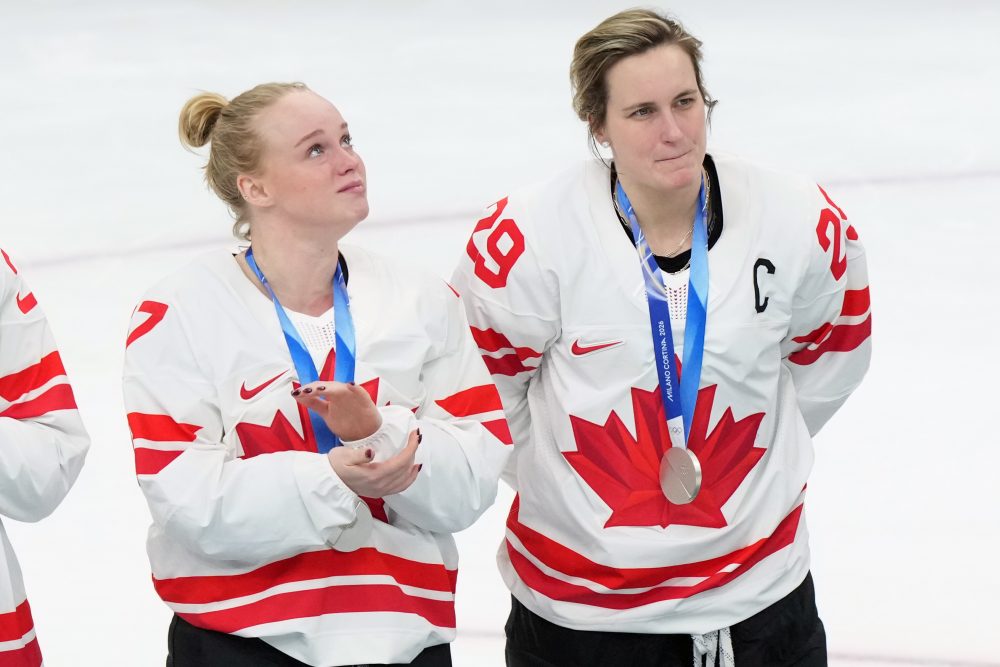 Une cinquième médaille olympique pour Marie-Philip Poulin - L’Éclaireur ...